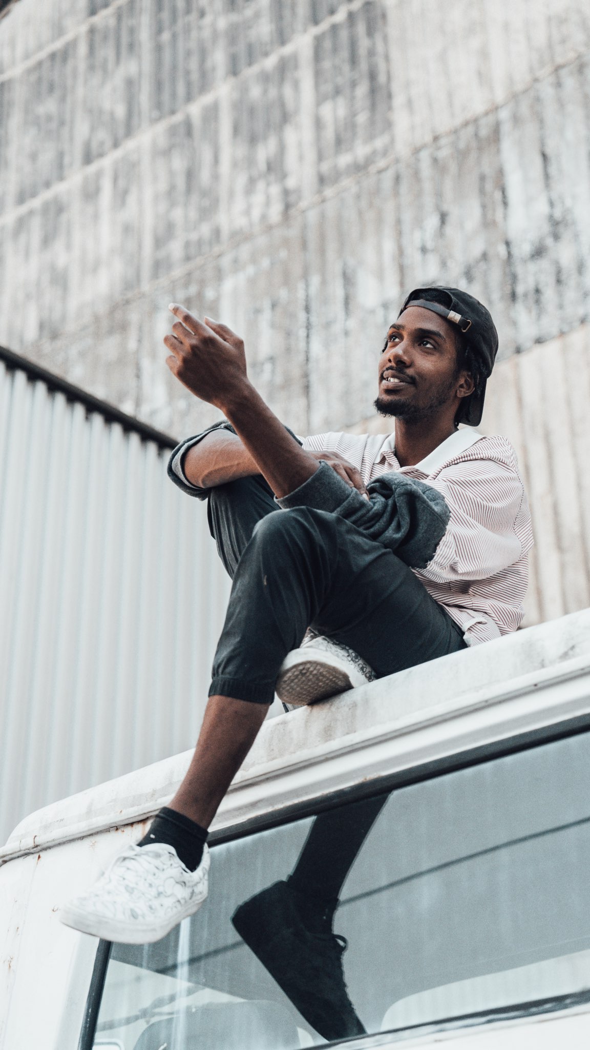 aj-oliver | Pones Inc.